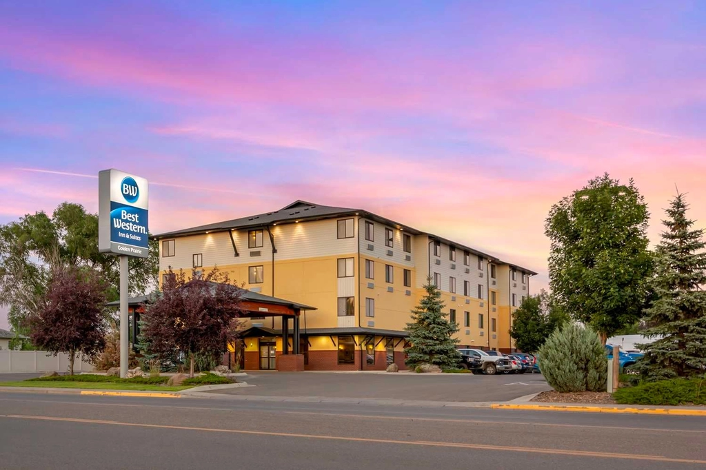 Golden Prairie Inn & Suites | Best Western